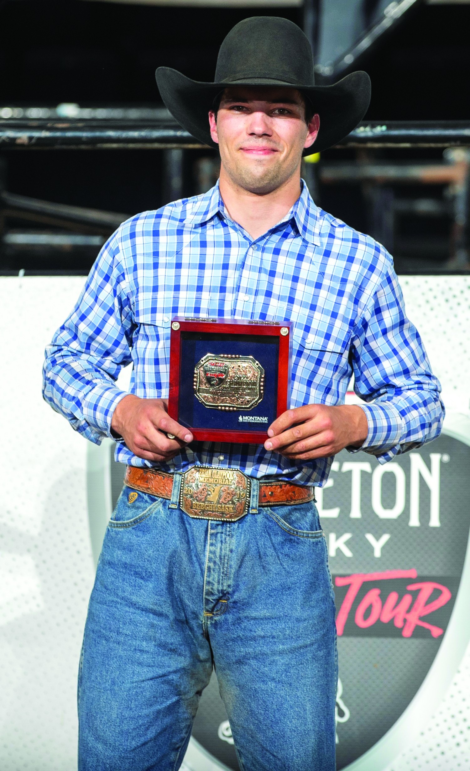 Claresholm rider wins first-ever PBR event | Claresholm Local Press