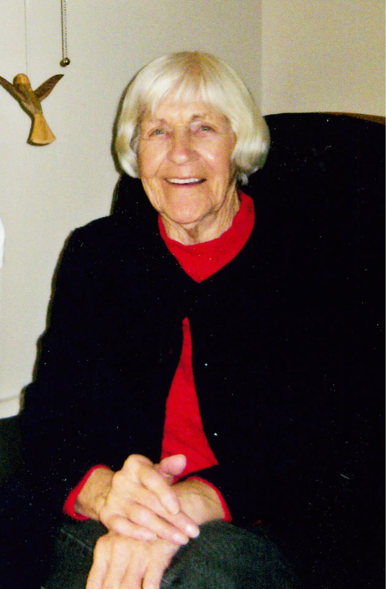 McKee, Vivian Kaye (Shand) – Claresholm Local Press